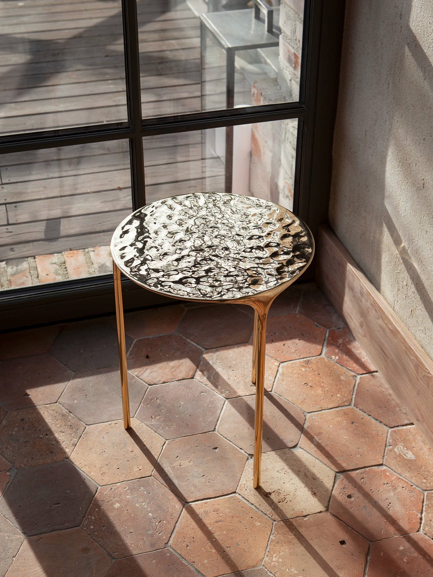Polished Rippled Brass Table | Mirror-Finish Water Surface | UNISM